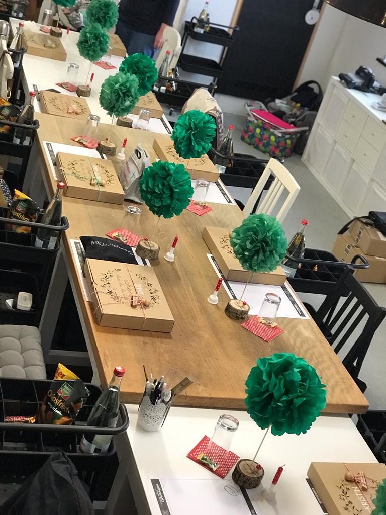 Kreative Auszeit: Handgemachte Grußkarten und Geschenkboxen